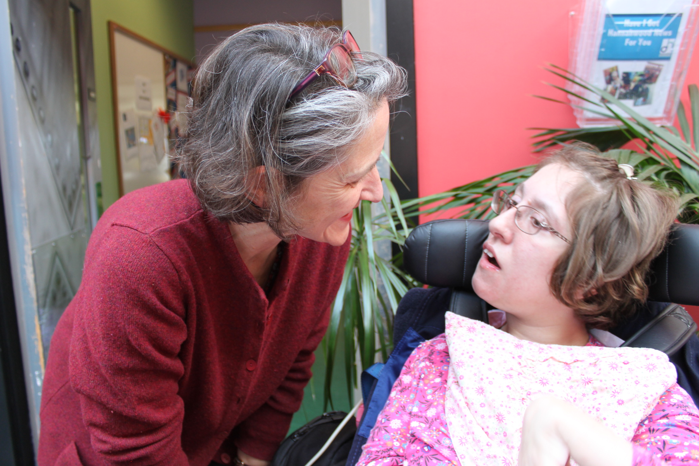 Dame Hannahs | Daisy